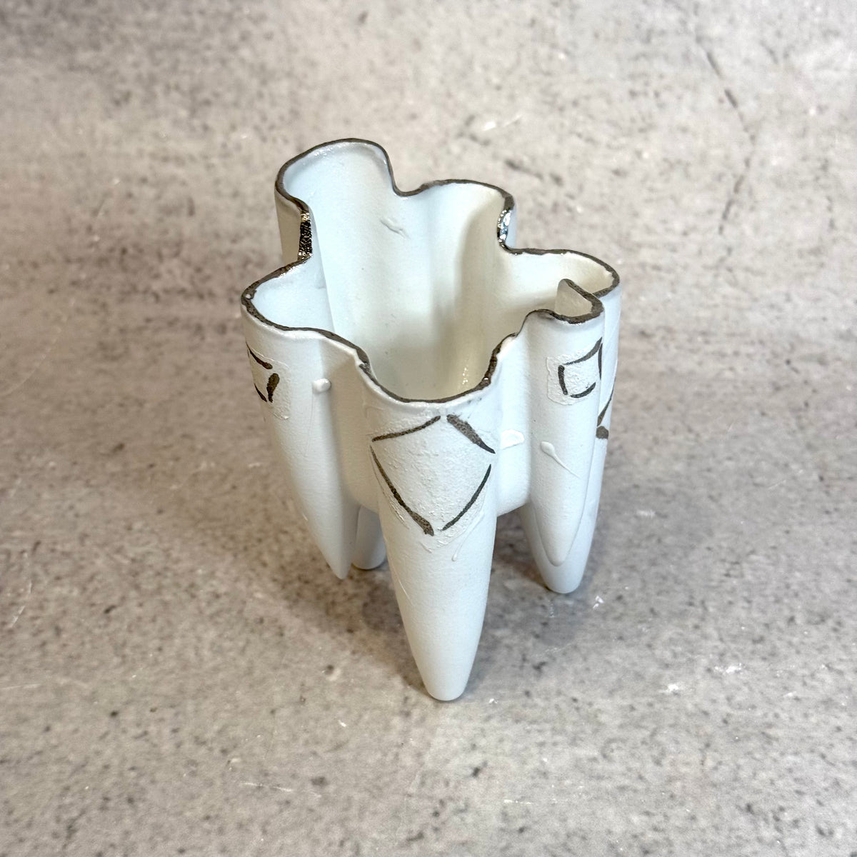 Japanese Vintage "Tooth" Bowl - Small – THE DEA STORE