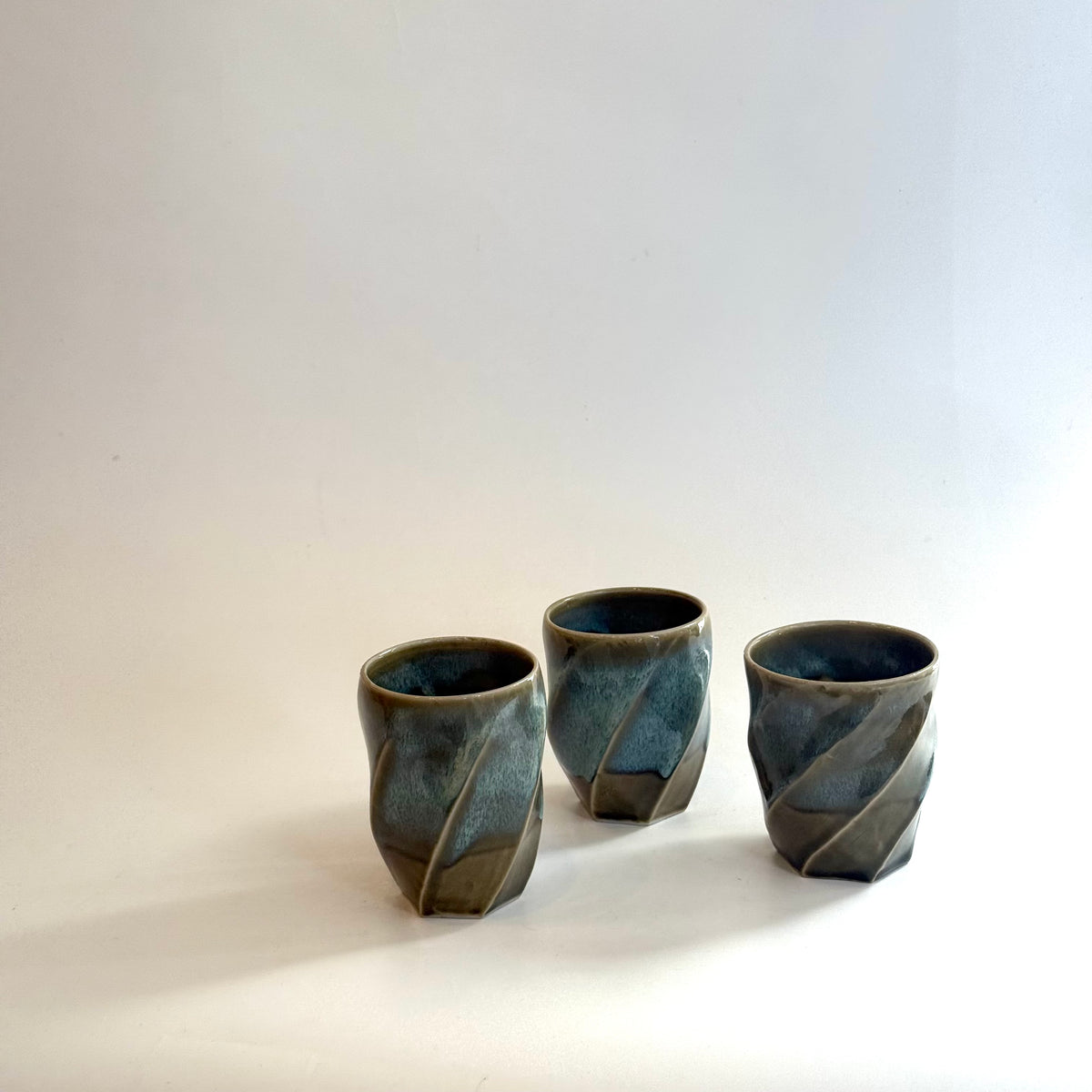 "Karatsu on Vidro" Cups - Twist Faceted - Medium • May25 • TH0903 – THE ...