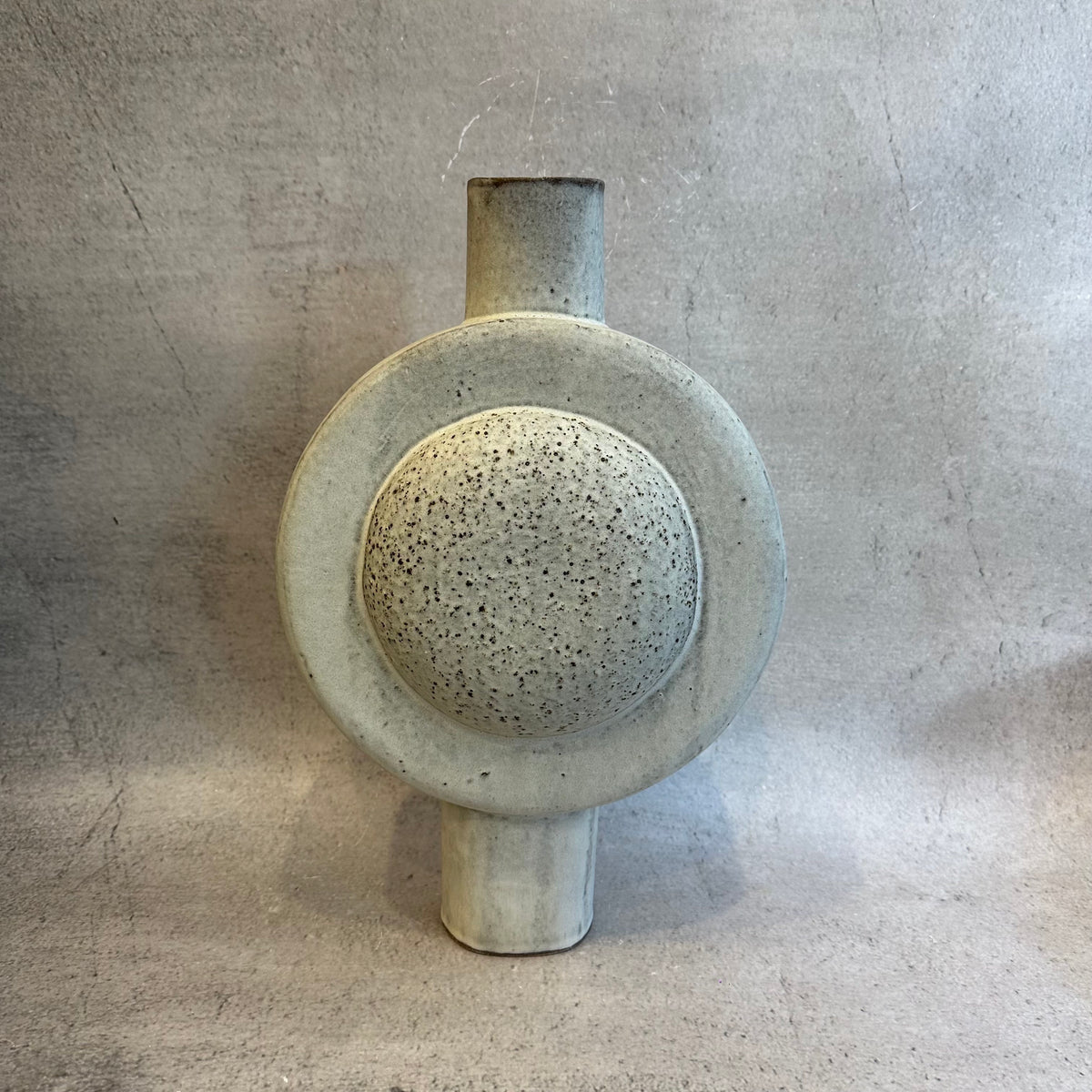 Pedestal "Disk" Vase #1 - Large - June 2024 – THE DEA STORE