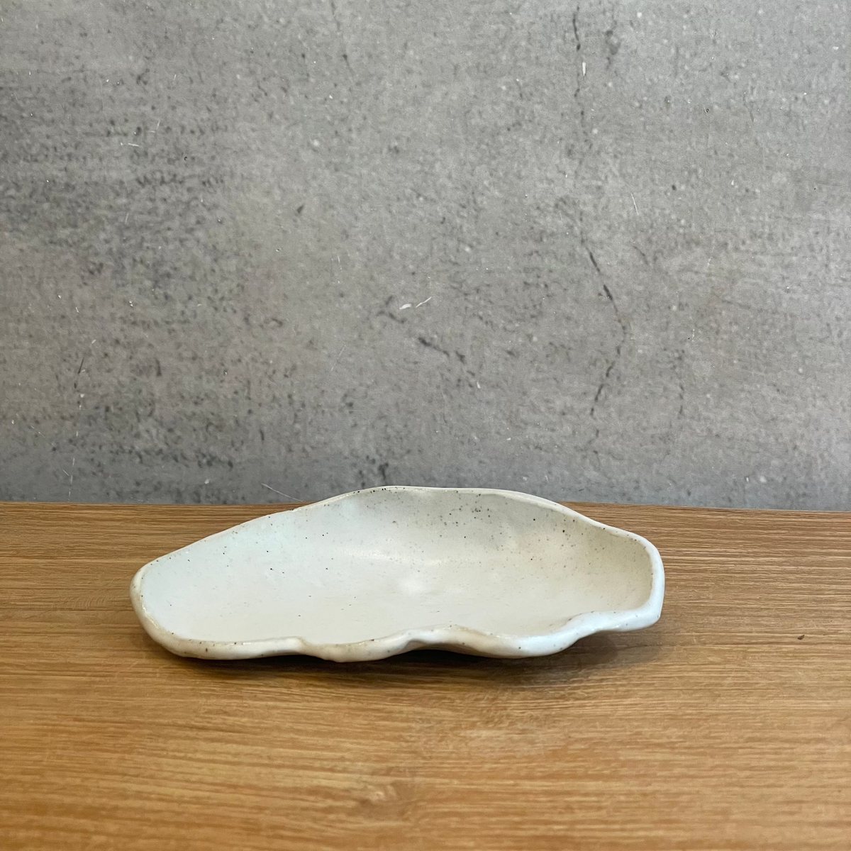 Dishes - Shell-Shaped - Small • Dec24 – THE DEA STORE